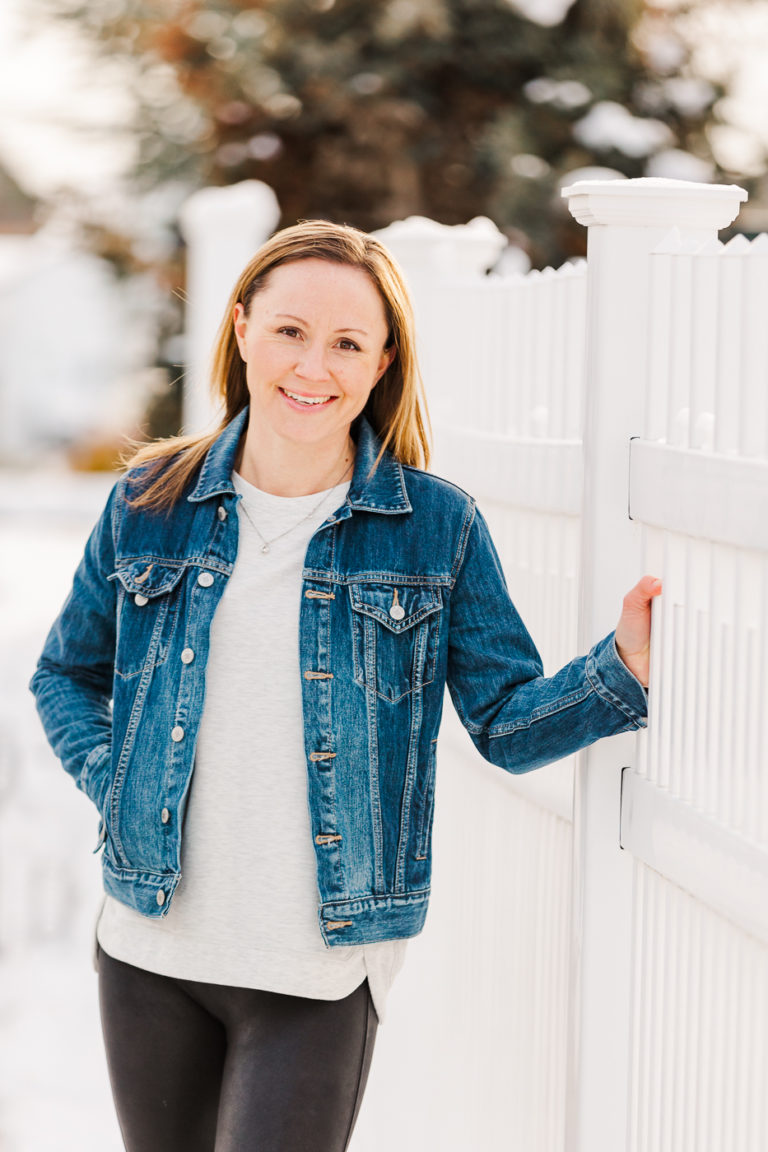 5 Easy Poses to Remember for More Flattering Photos - gloriagreenfield.com