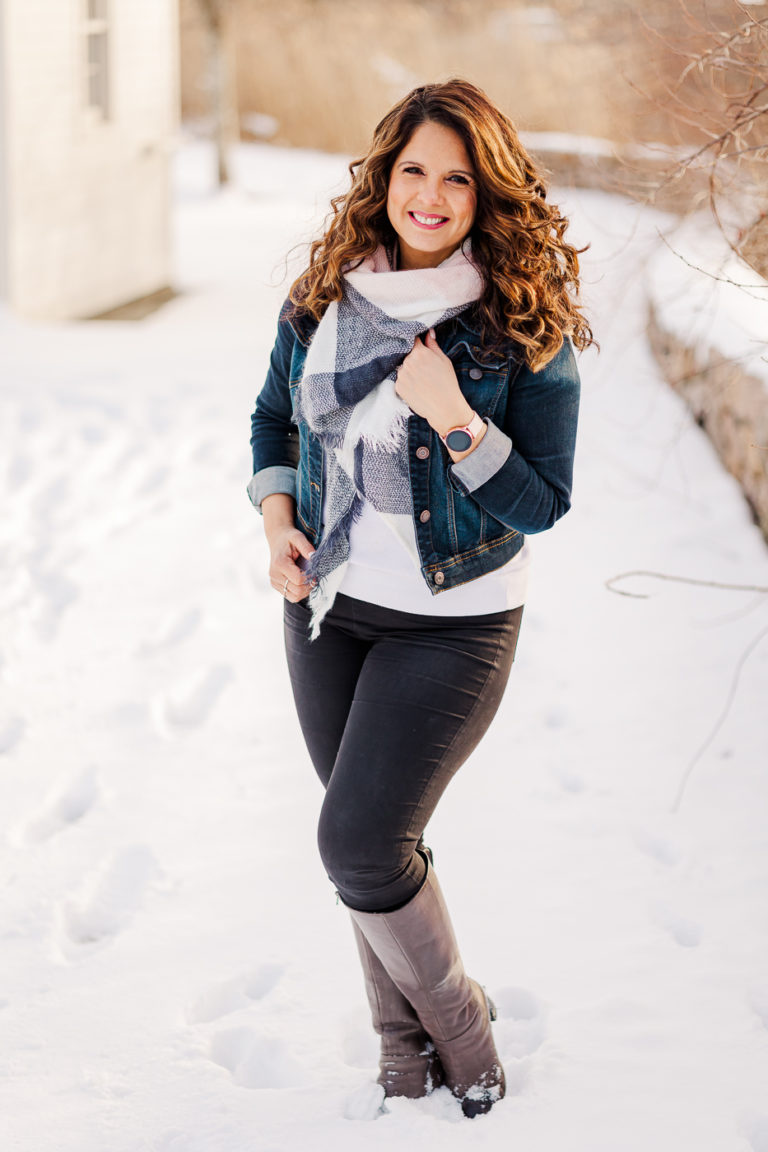 5 Easy Poses to Remember for More Flattering Photos - gloriagreenfield.com