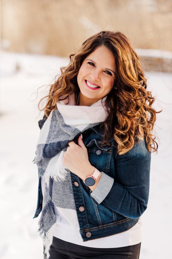 5 Easy Poses to Remember for More Flattering Photos - gloriagreenfield.com