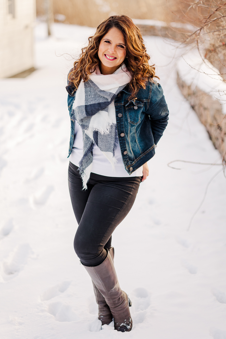 5 Easy Poses to Remember for More Flattering Photos - gloriagreenfield.com