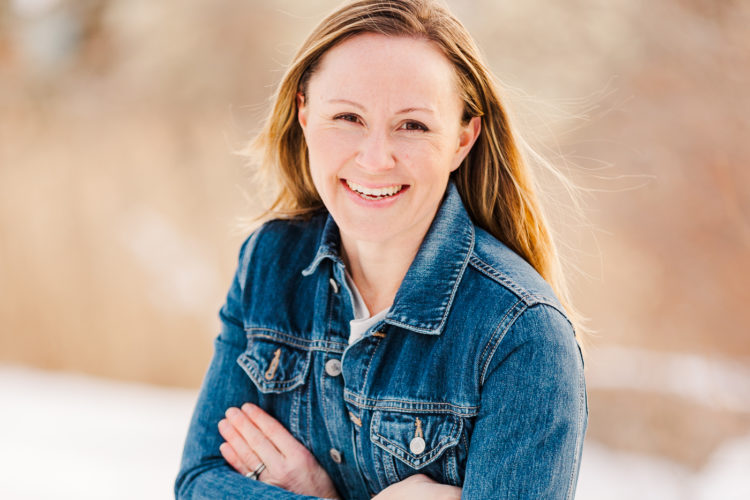 5 Easy Poses to Remember for More Flattering Photos - gloriagreenfield.com