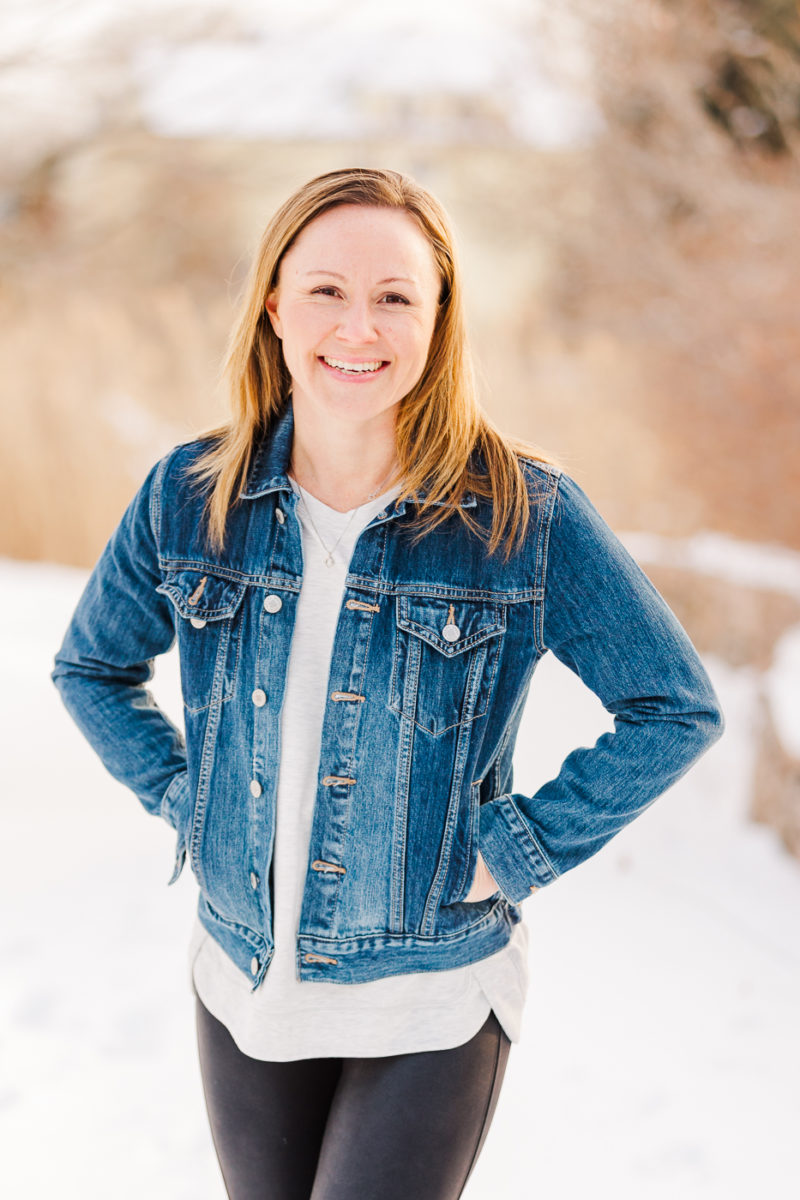 5 Easy Poses to Remember for More Flattering Photos - gloriagreenfield.com